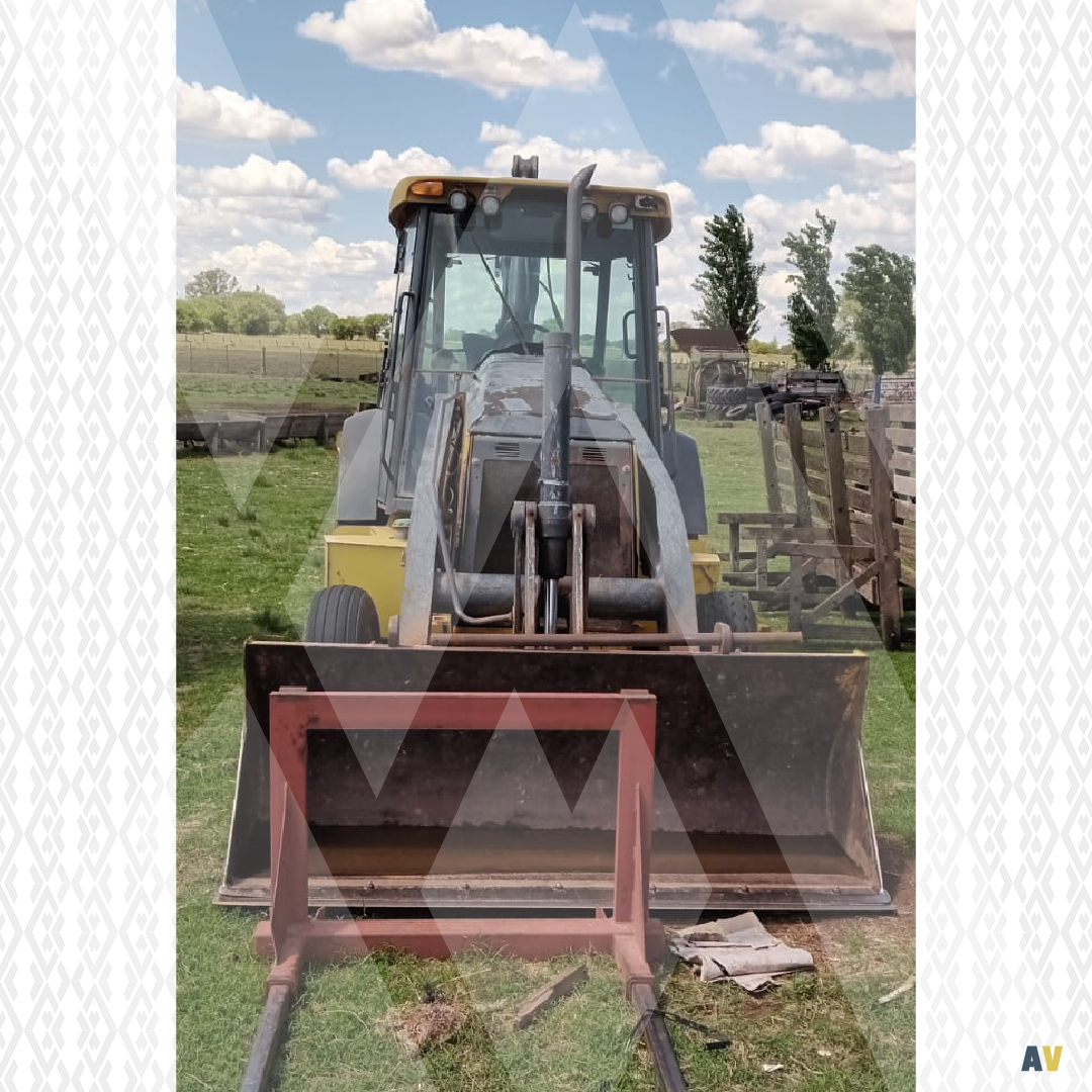 Pala y retro John Deere 310K (ID779) - Argentina Vial